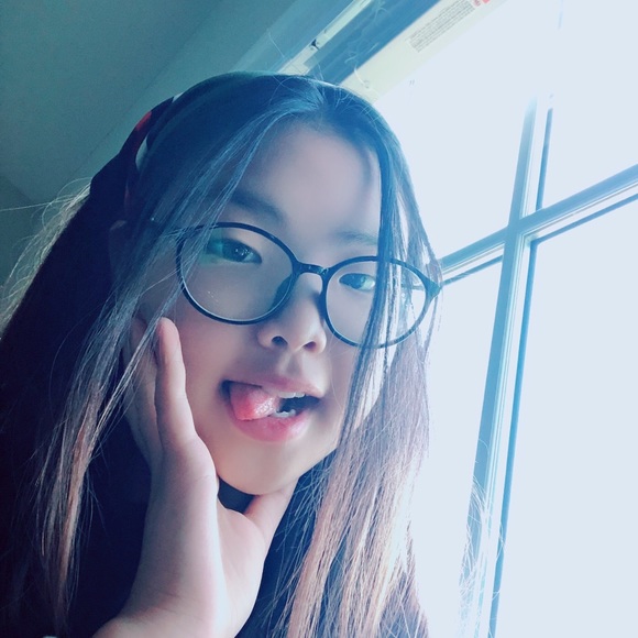 Christin's Closet (@christin_shin) | Poshmark